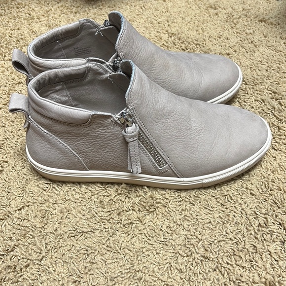 Gianni Bini | Shoes | Gb Light Tannish Grey Color In Good Condition ...